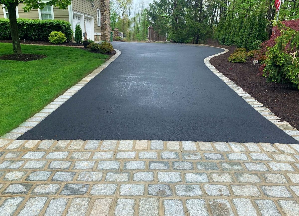 Paving in Jackson, Michigan: How Long Does Asphalt Driveway Last ...